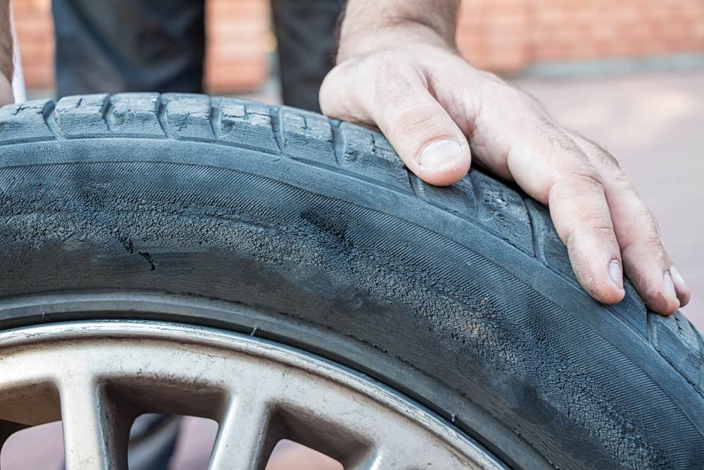 Wanneer worden autobanden afgekeurd?